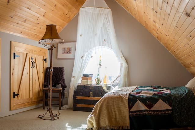 Top 10 Airbnb Vacation Rentals In Angus, Ontario, Canada - | Trip101