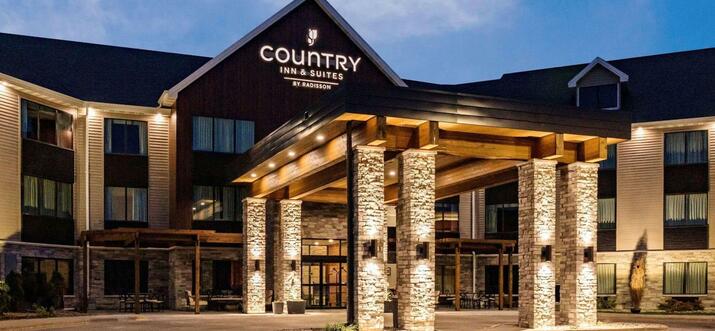 10 Best Hotels With Pool In Appleton, Wisconsin - Updated 2024 | Trip101