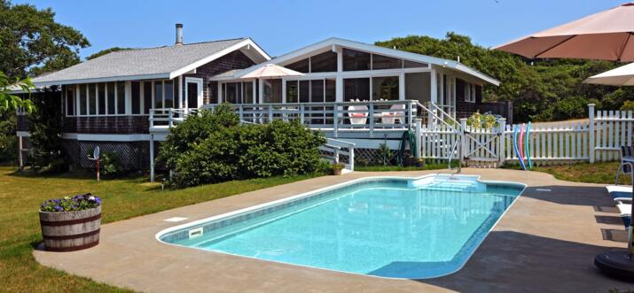 10 Best Airbnbs With Pool In Martha's Vineyard, Massachusetts - Updated ...