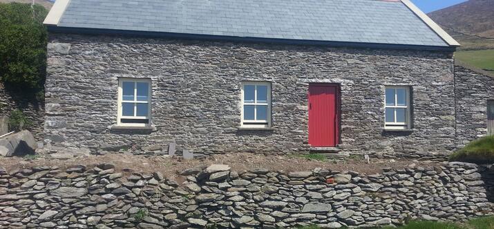 10 Best Places To Surf And Stay In Ireland - Updated 2024 | Trip101