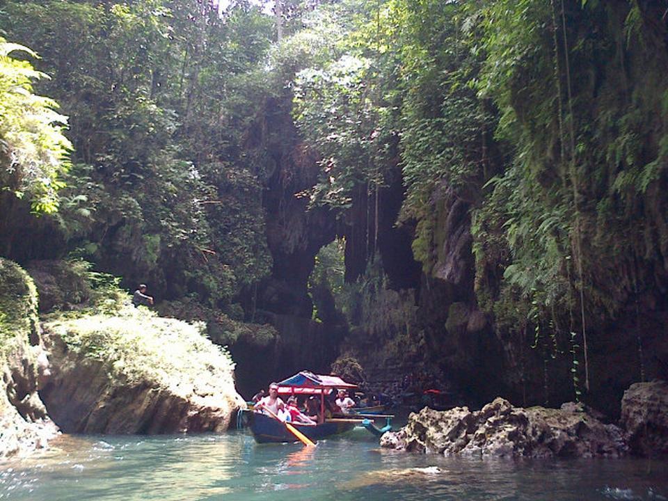 Experience The Wonders Of Green Canyon In Indonesia | Trip101