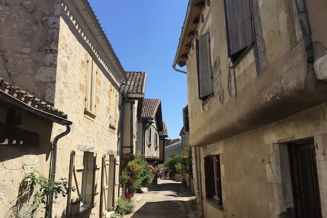 Top 10 Airbnb Vacation Rentals In Issigeac, France - Updated 2024 | Trip101