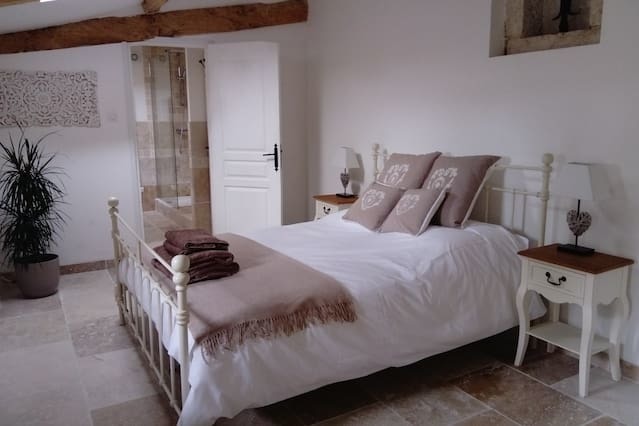 Top 10 Airbnb Vacation Rentals In Issigeac, France - Updated 2024 | Trip101