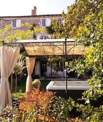 Top 10 Airbnb Vacation Rentals In Issigeac, France - Updated 2024 | Trip101