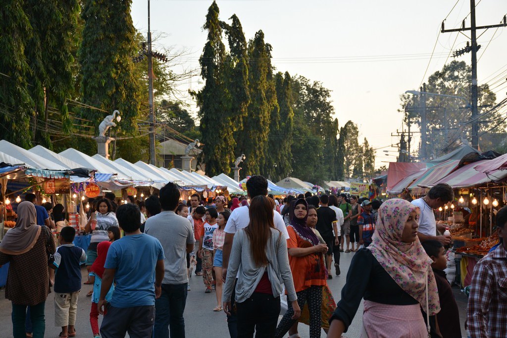 A Guide To Greenway Night Market | Trip101