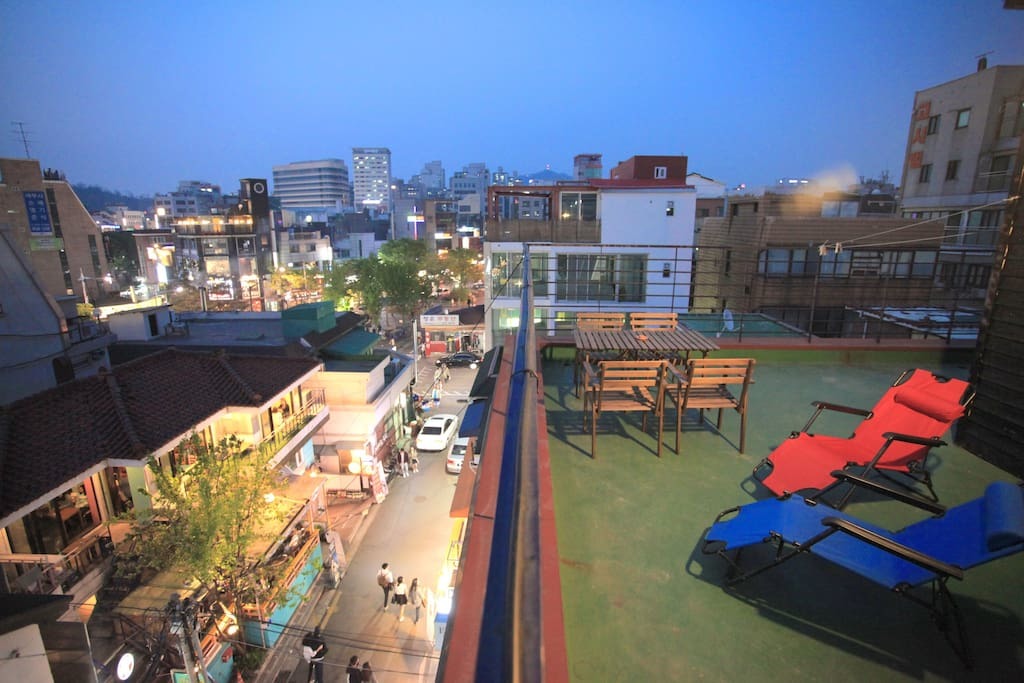 10 Grandes Alquileres de Vacaciones de Airbnb en Hongdae, Seúl, Corea ...