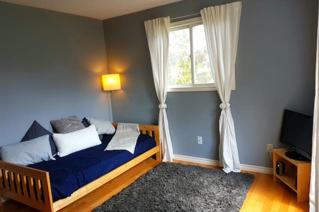 Top 10 Airbnb Vacation Rentals In Angus, Ontario, Canada - Updated 2025 ...