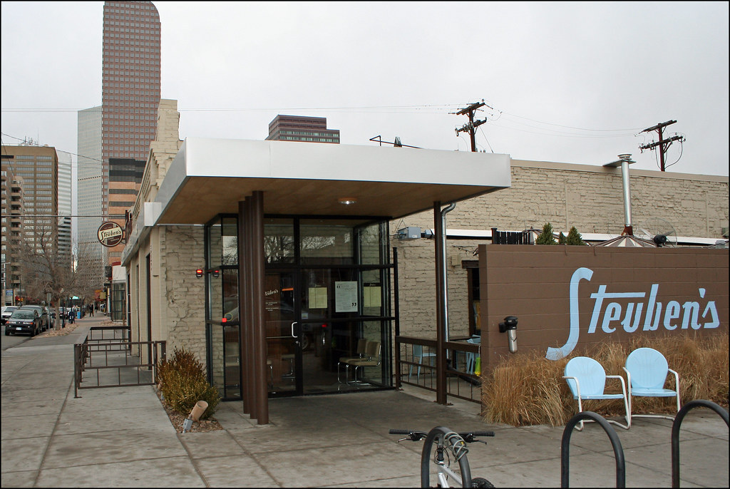 10 Handpicked Spots For Fried Chicken In Denver, Colorado | Trip101