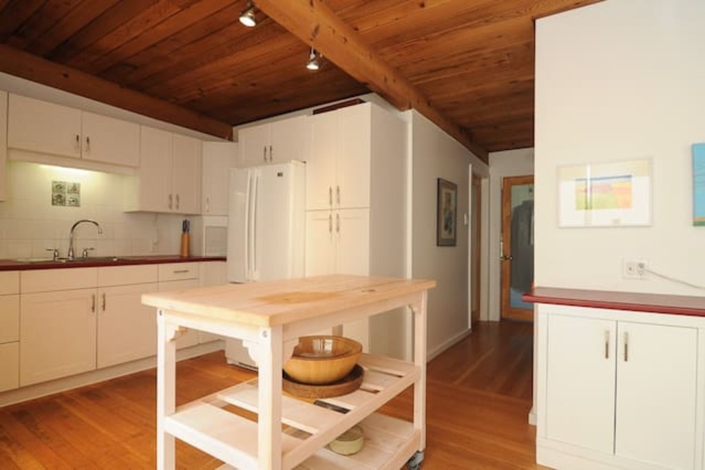 Top 11 Airbnb Vacation Rentals In Comox Valley, Canada - Updated 2024 ...