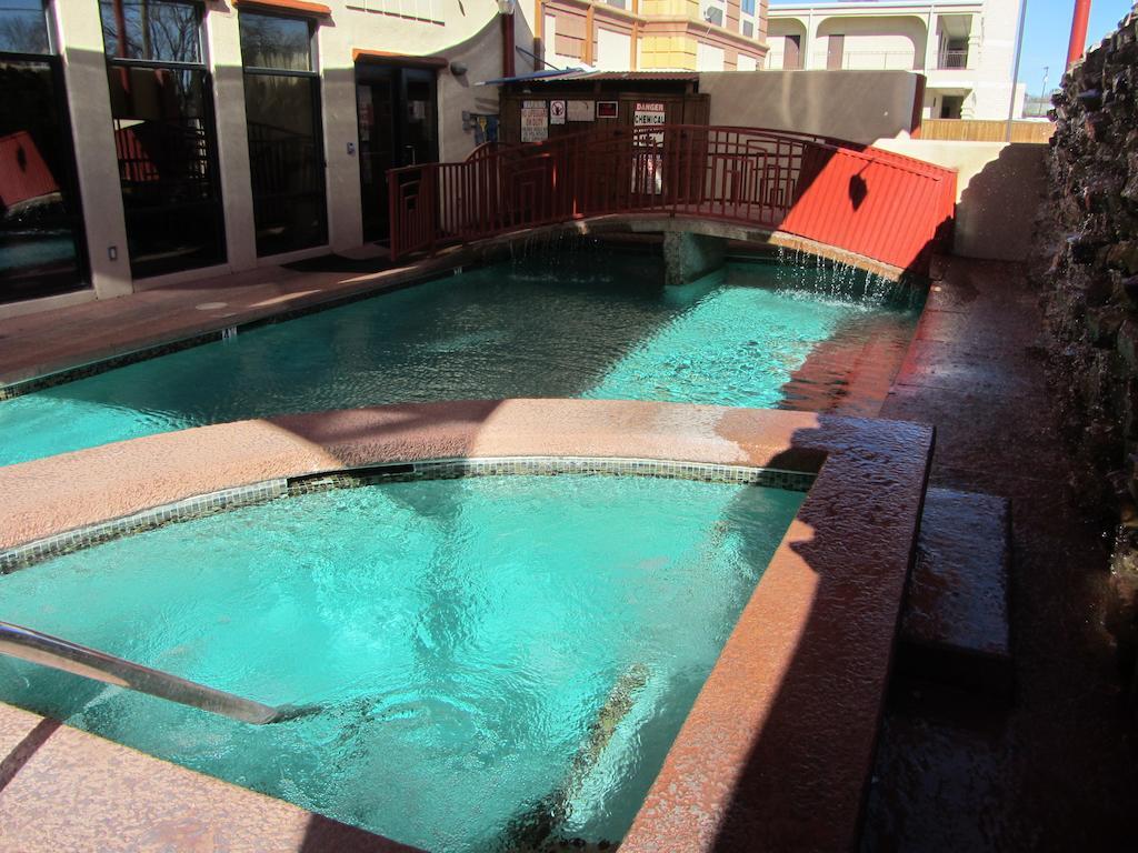 Where To Stay In Laredo, Texas: Top 12 Hotels & Vacation Rentals ...