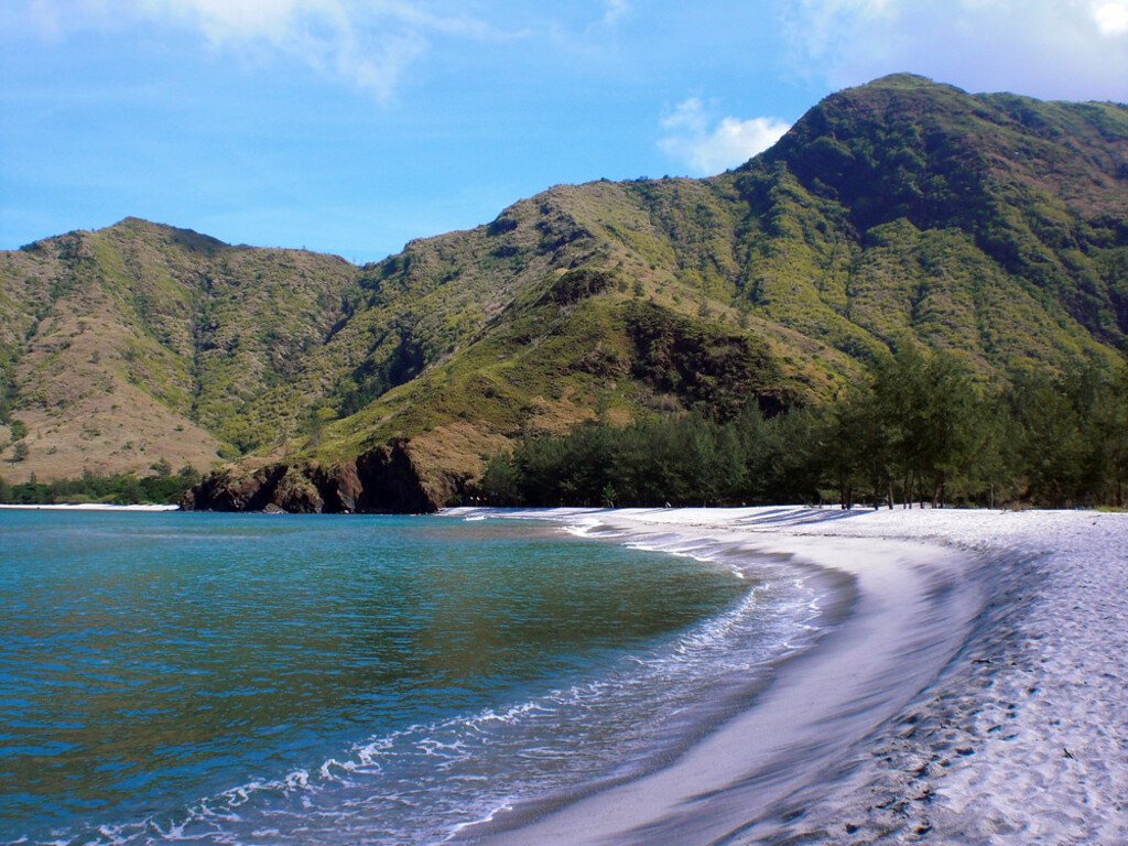 Best 10 Beautiful Beaches In Zambales, Philippines | Trip101