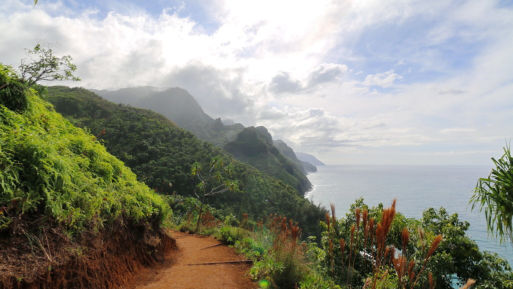 11 Best Waterfall Hikes In Kauai, Hawaii | Trip101