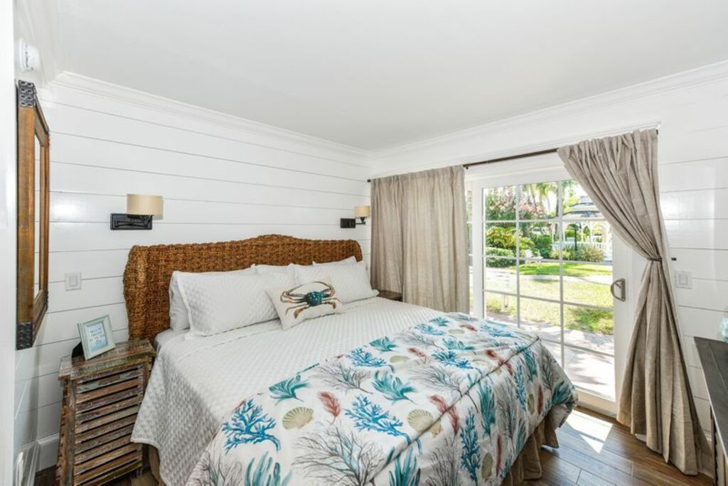 16 Vrbo Vacation Rentals On The Island Of Siesta Key - Updated 2024 ...