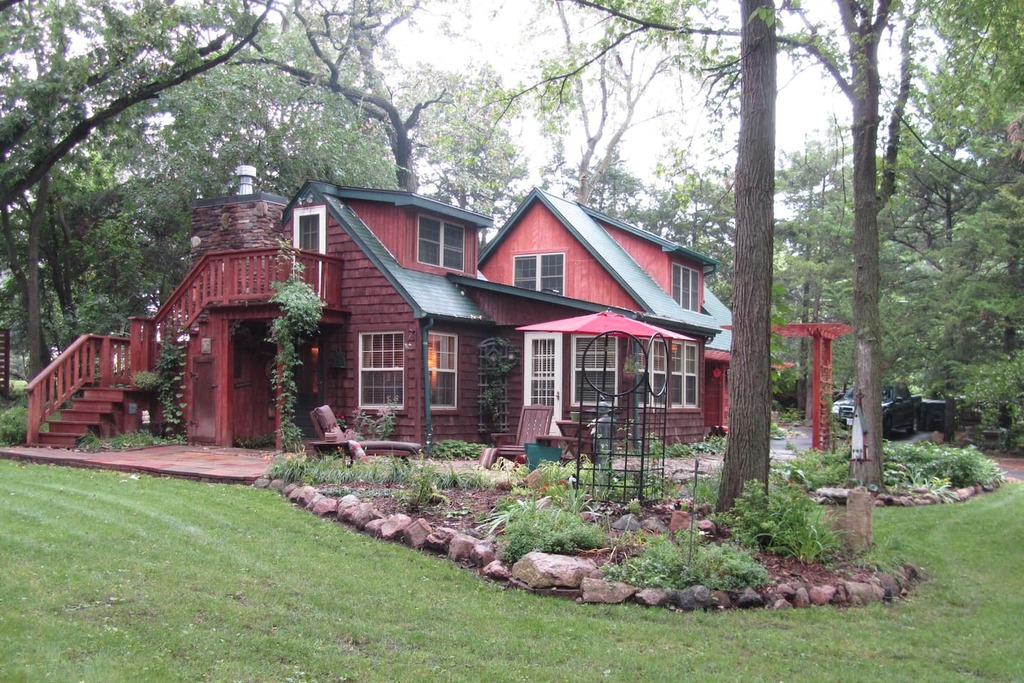 Top 21 Iowa Airbnb Vacation Rentals: Live A Life Of Tranquil Luxury ...