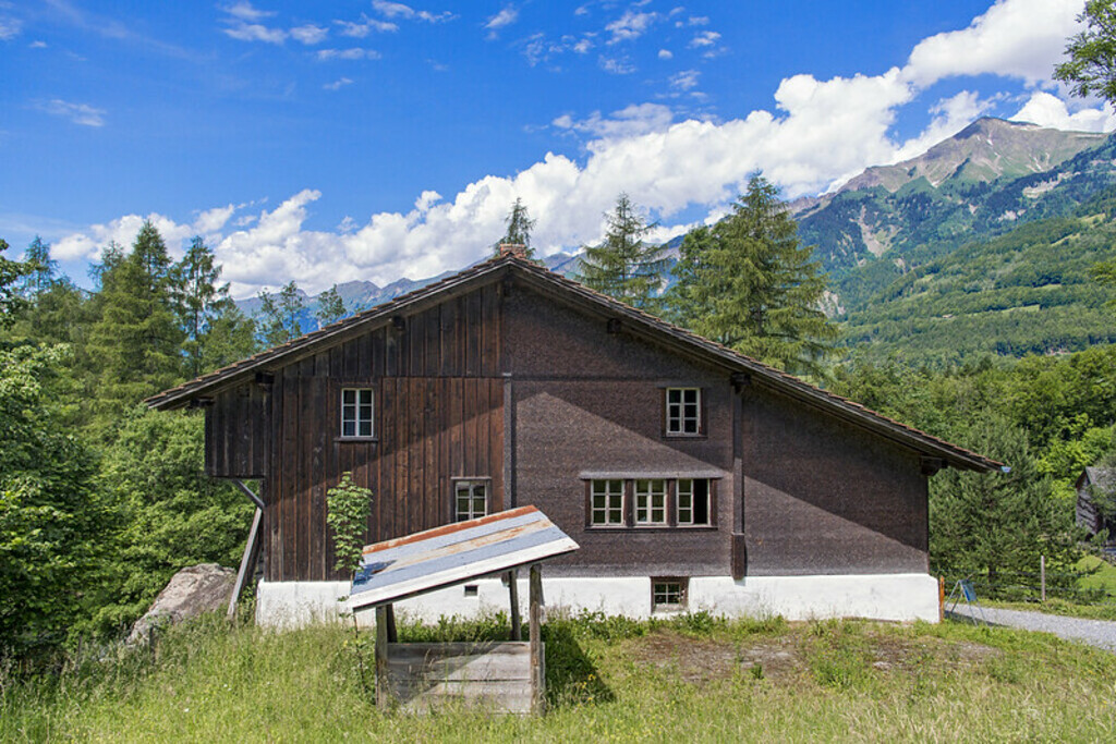 12 Best Famous Buildings In Switzerland | Trip101