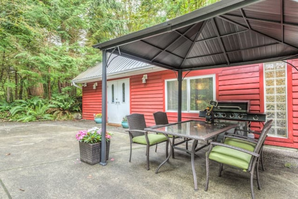 Top 13 Airbnb Vacation Rentals In Maple Ridge, Canada - Updated 2024 ...