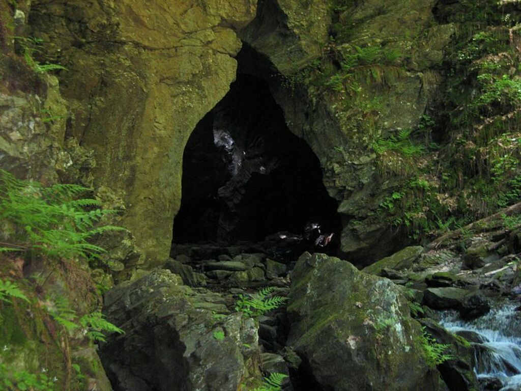 12 Caving Adventures In New York | Trip101