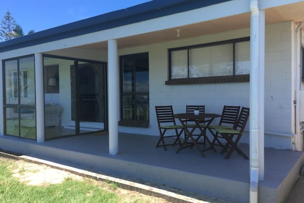 Top 11 Airbnb Vacation Rentals In And Near Beachmere, Australia ...