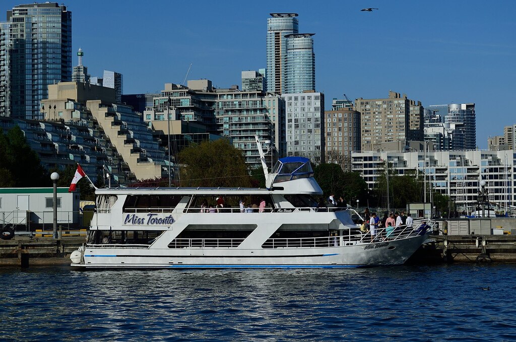 11 Best Party Boats In Toronto, Canada | Trip101