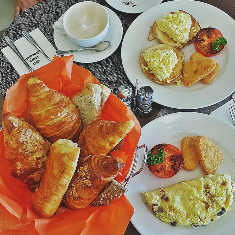 Top 12 Brunch Buffet Spots In Connecticut, USA | Trip101