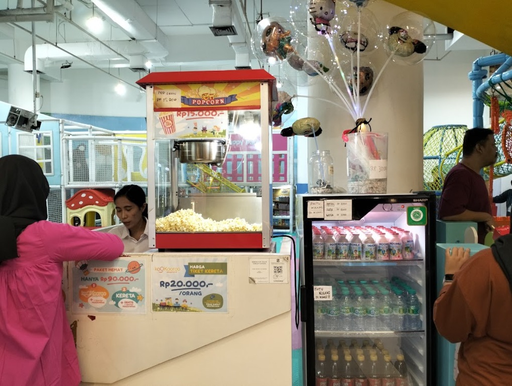 18 Things To Do In Royal Plaza, Surabaya's First Cashless Shopping Mall ...