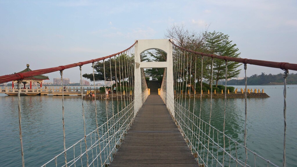 Visit Cheng Cing Lake: Kaohsiung's Beautiful Man-Made Lake | Trip101