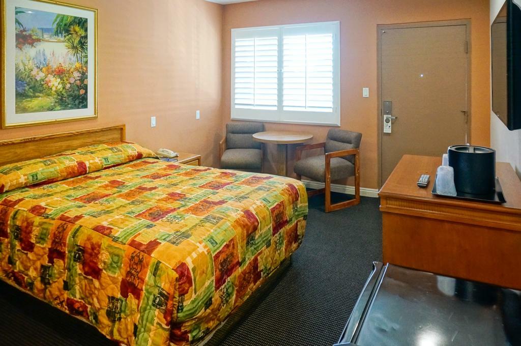 14 Budget Hotels In Los Angeles For Cash-Conscious Travelers - Updated ...